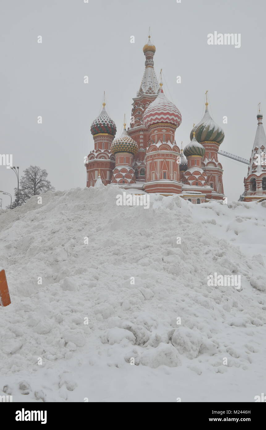 Record snowfall in Moscow. For these days in Moscow, more rain fell ...