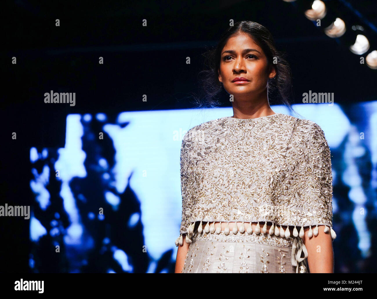 Mumbai, India. 4th Feb, 2018. A model showcase designs by Jayanti Reddy ...