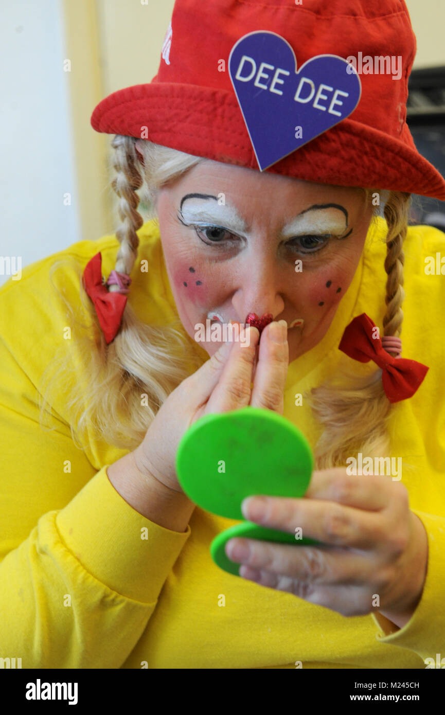 Dee Dee the Clown applying her make-up shortly before the 72nd Annual ...