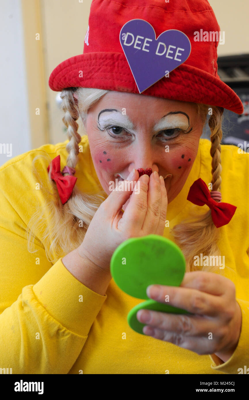 Dee Dee the Clown applying her make-up shortly before the 72nd Annual ...