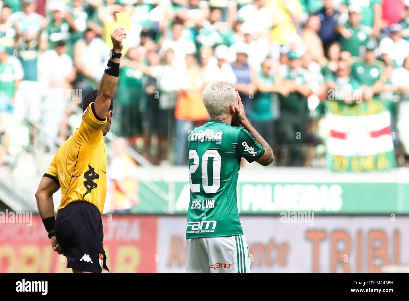 SÃO PAULO, SP - 04.02.2018: PALMEIRAS X SANTOS - Referee Flávio ...