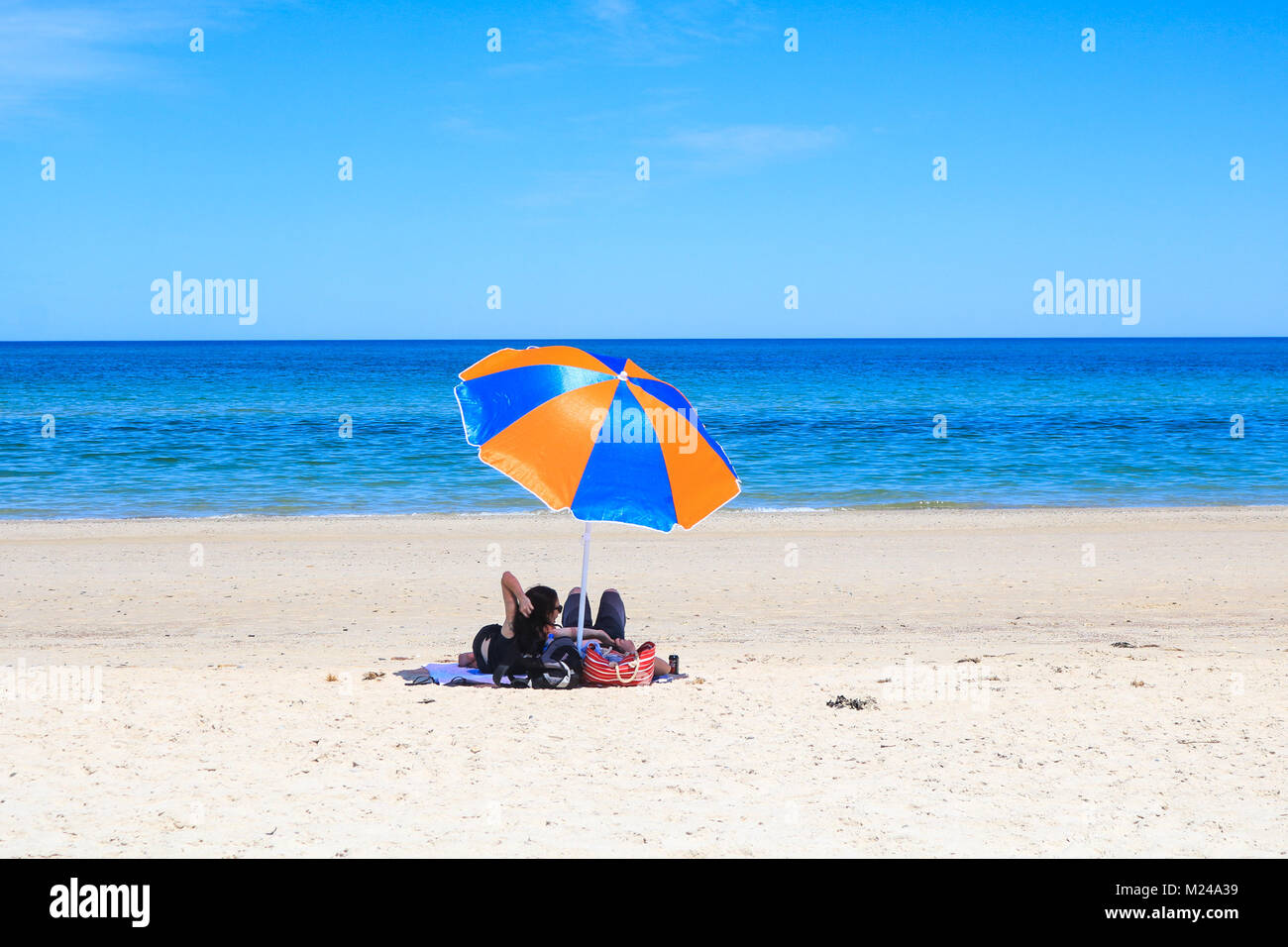 Australian beachgoers hi-res stock photography and images - Alamy