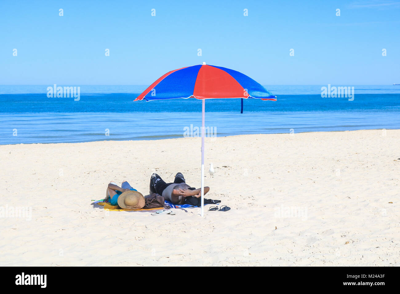 Australian beachgoers hi-res stock photography and images - Alamy