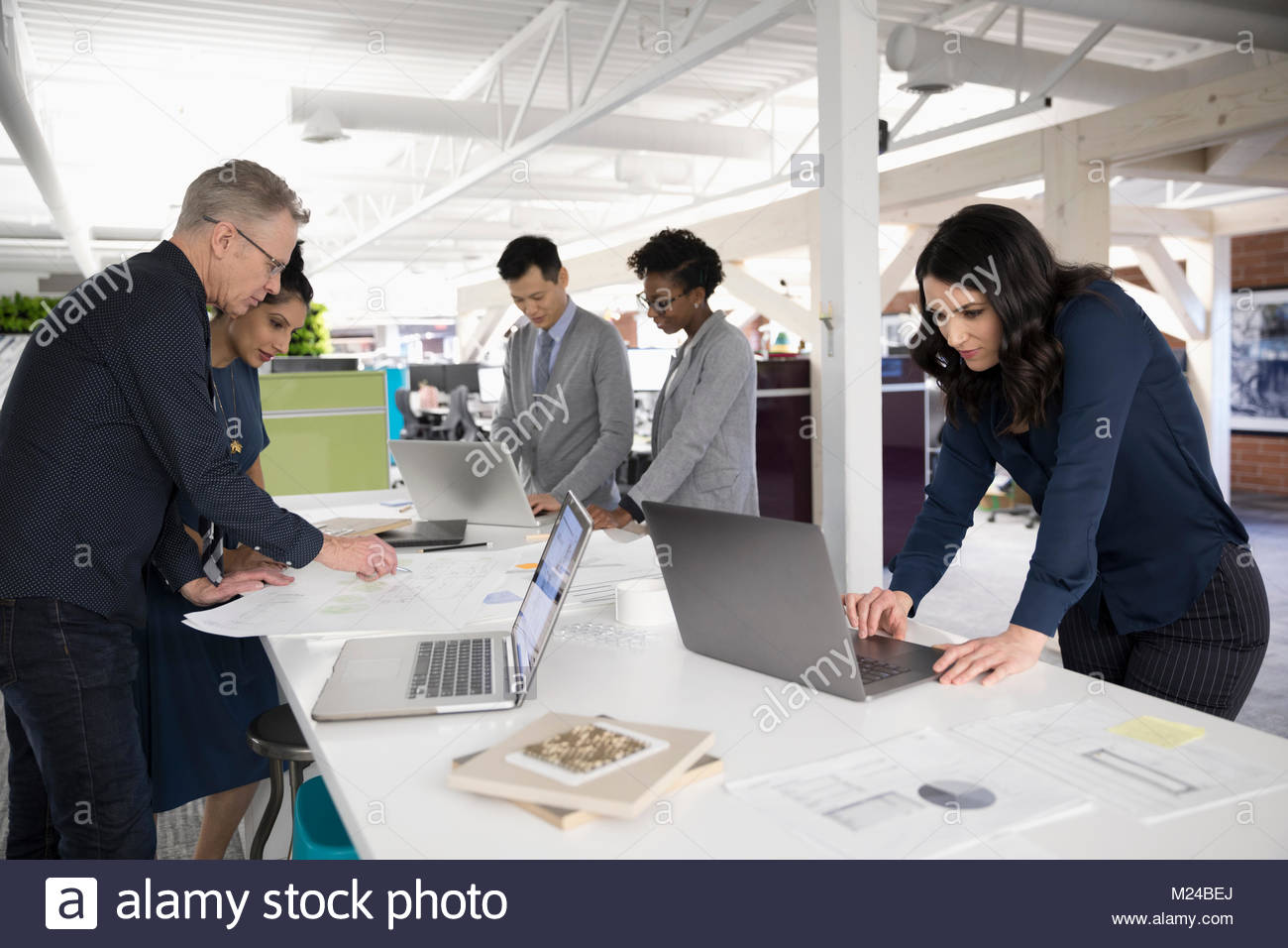 Engineer design office asian man hi-res stock photography and images ...