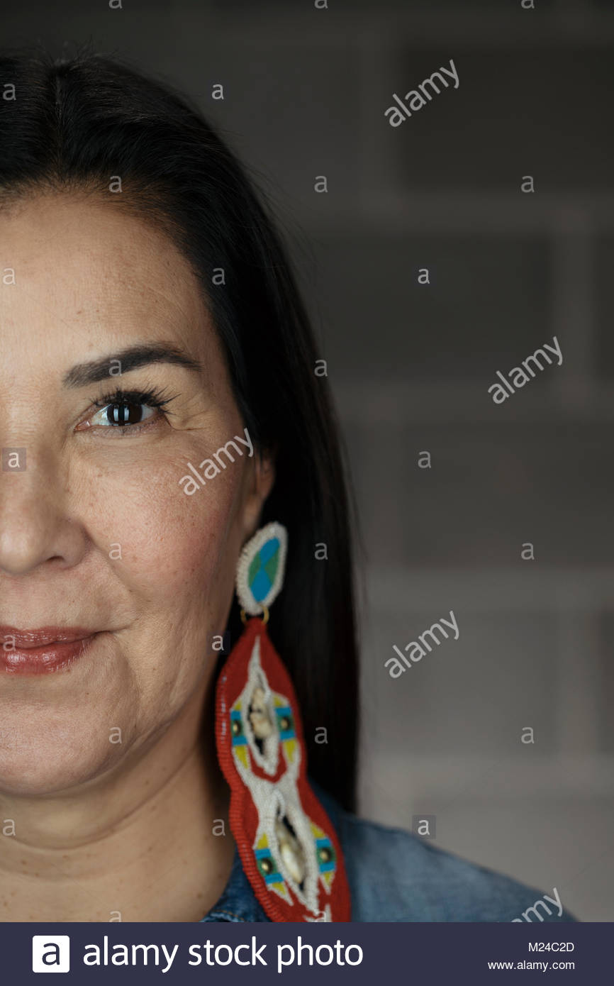 Happy smiling native people hi-res stock photography and images - Alamy