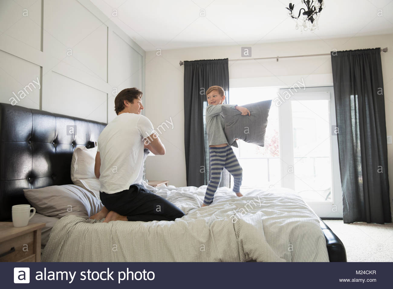Son father fighting hi-res stock photography and images - Alamy