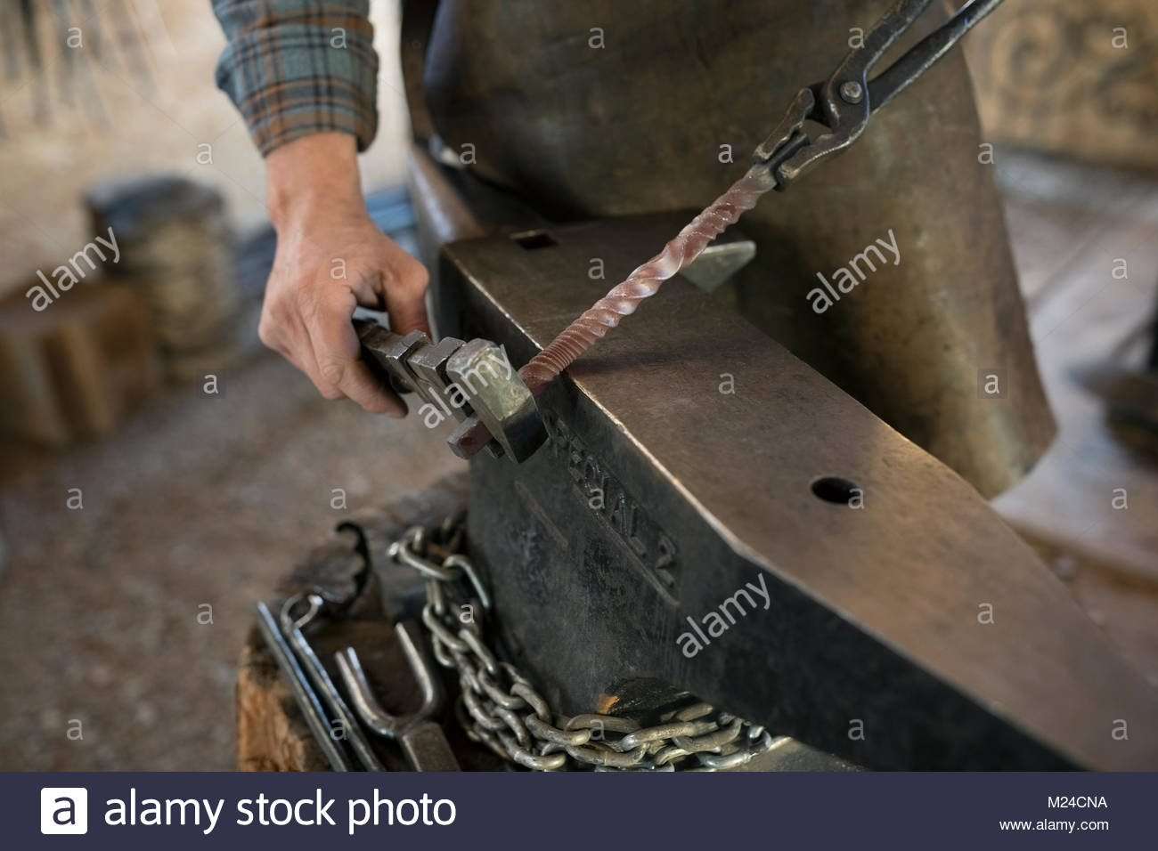 Hand blacksmith hi-res stock photography and images - Alamy