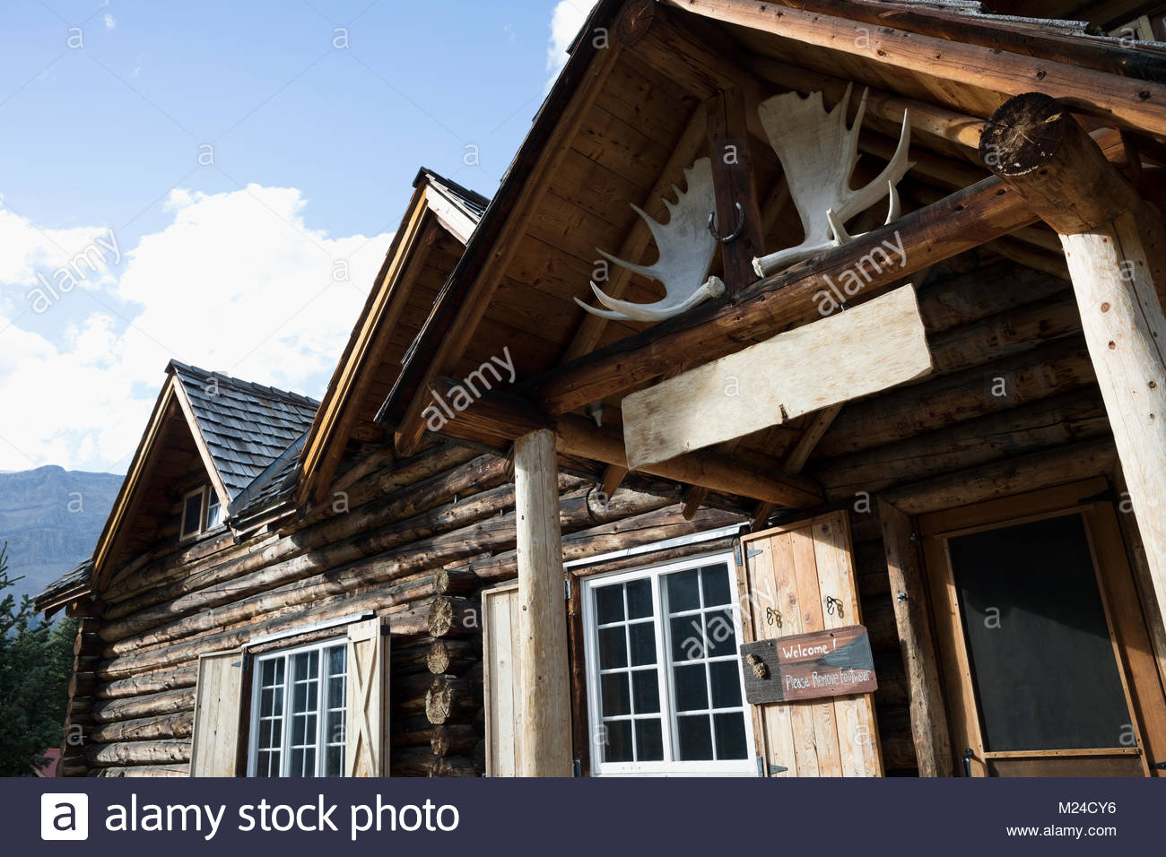 Moose lodge hi-res stock photography and images - Alamy