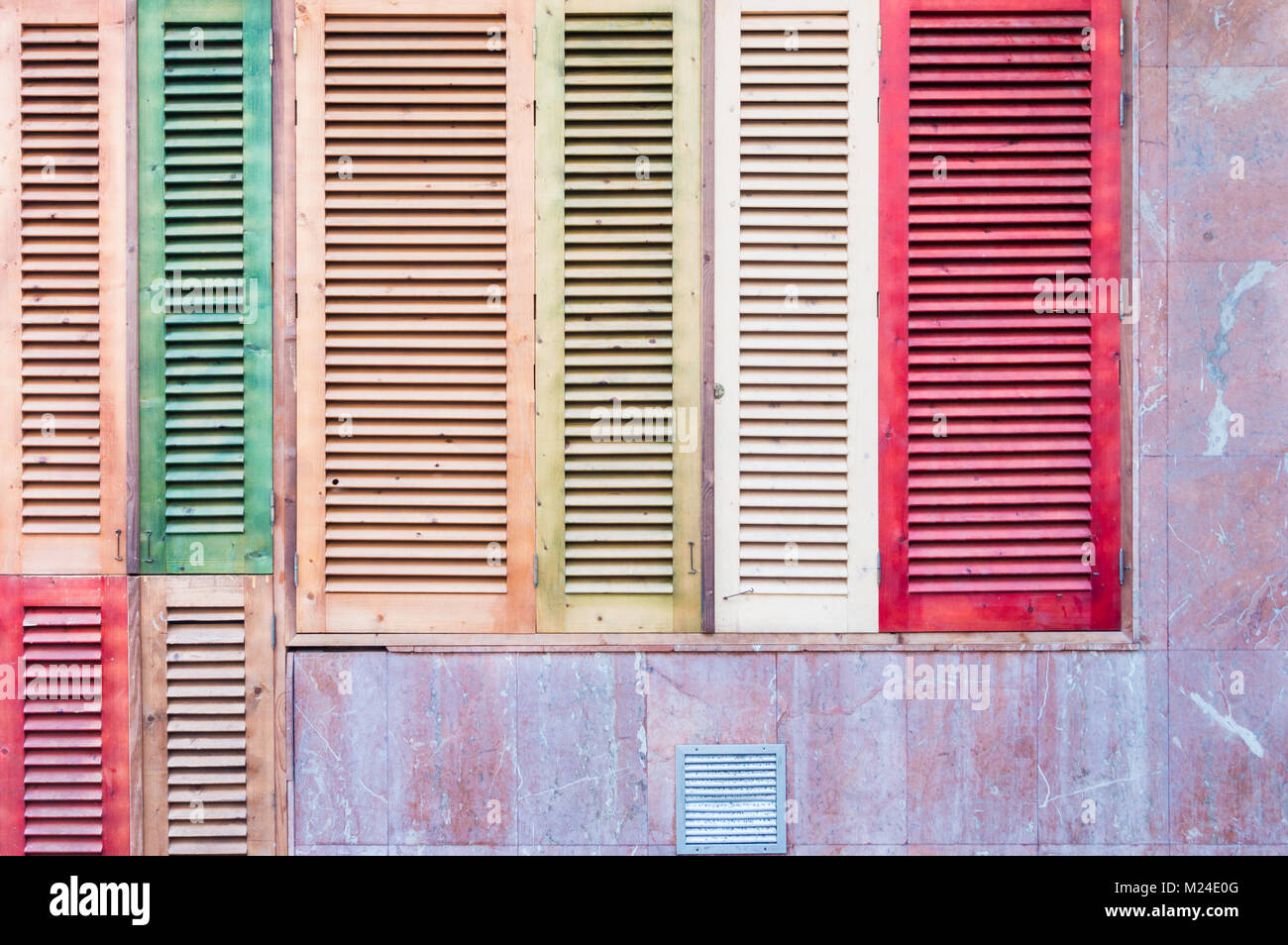 External shutters hi-res stock photography and images - Alamy