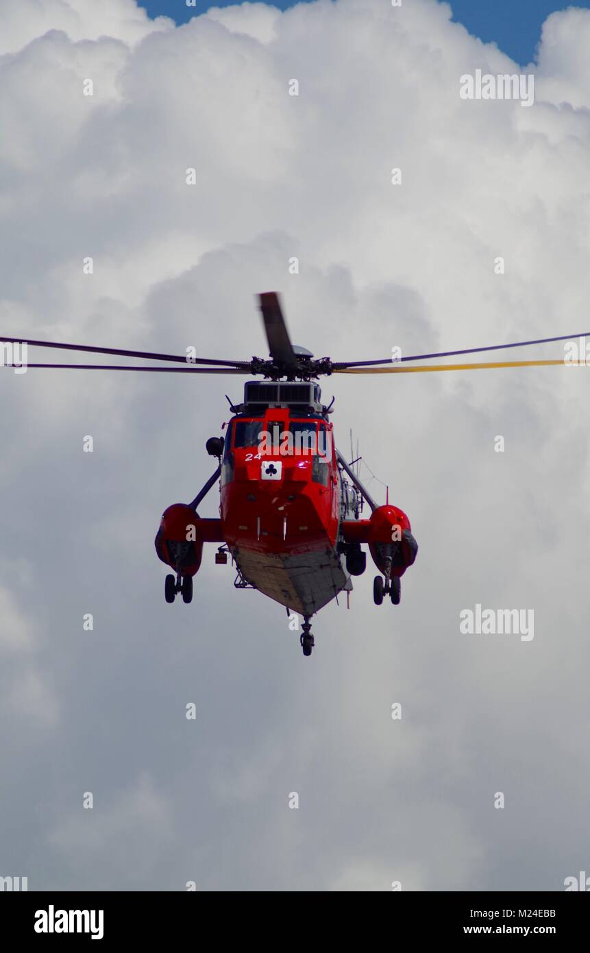 Ace of Clubs Royal Navy Sea King Rescue Helicopter Displaying at ...