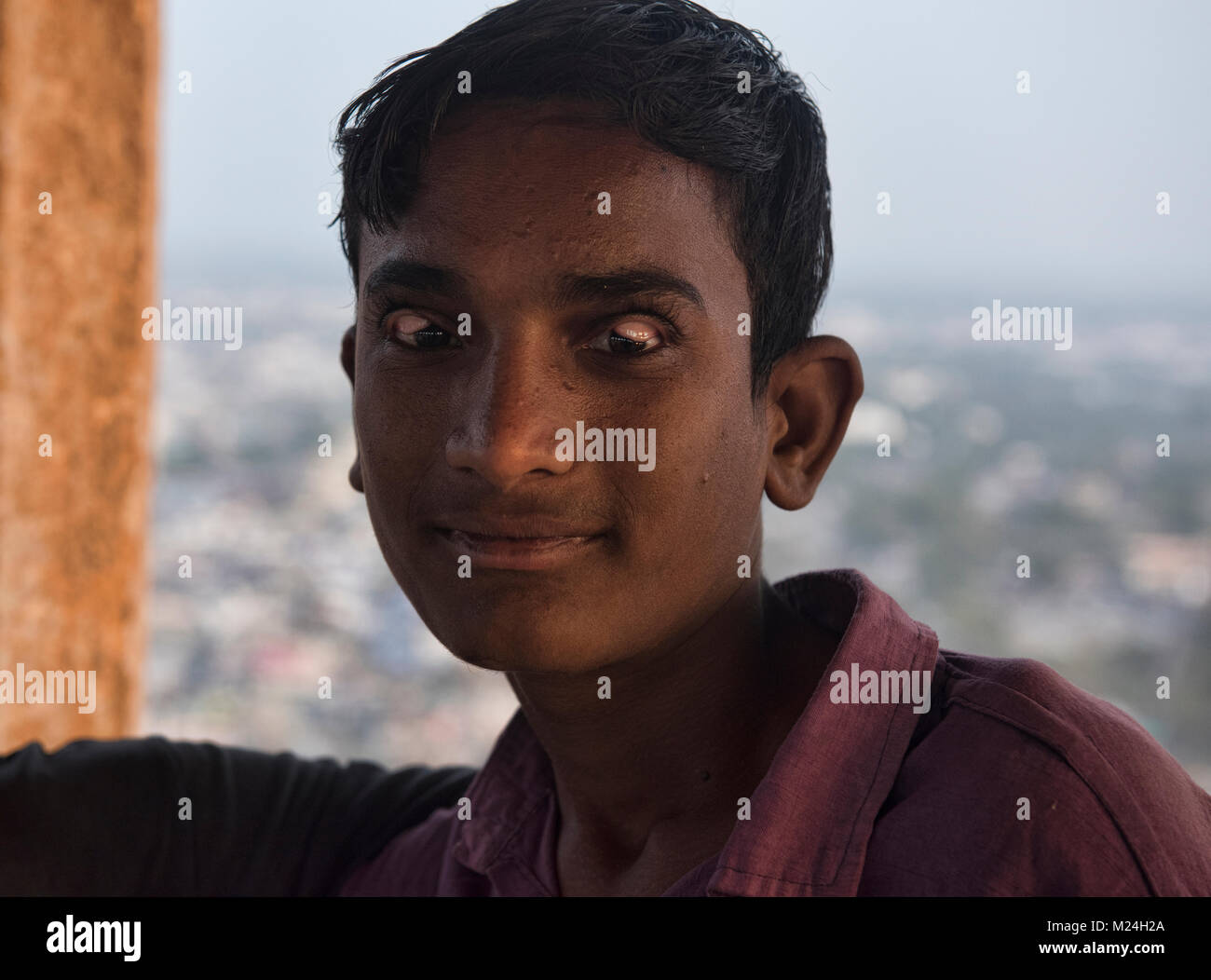 Eyelid out hi-res stock photography and images - Alamy