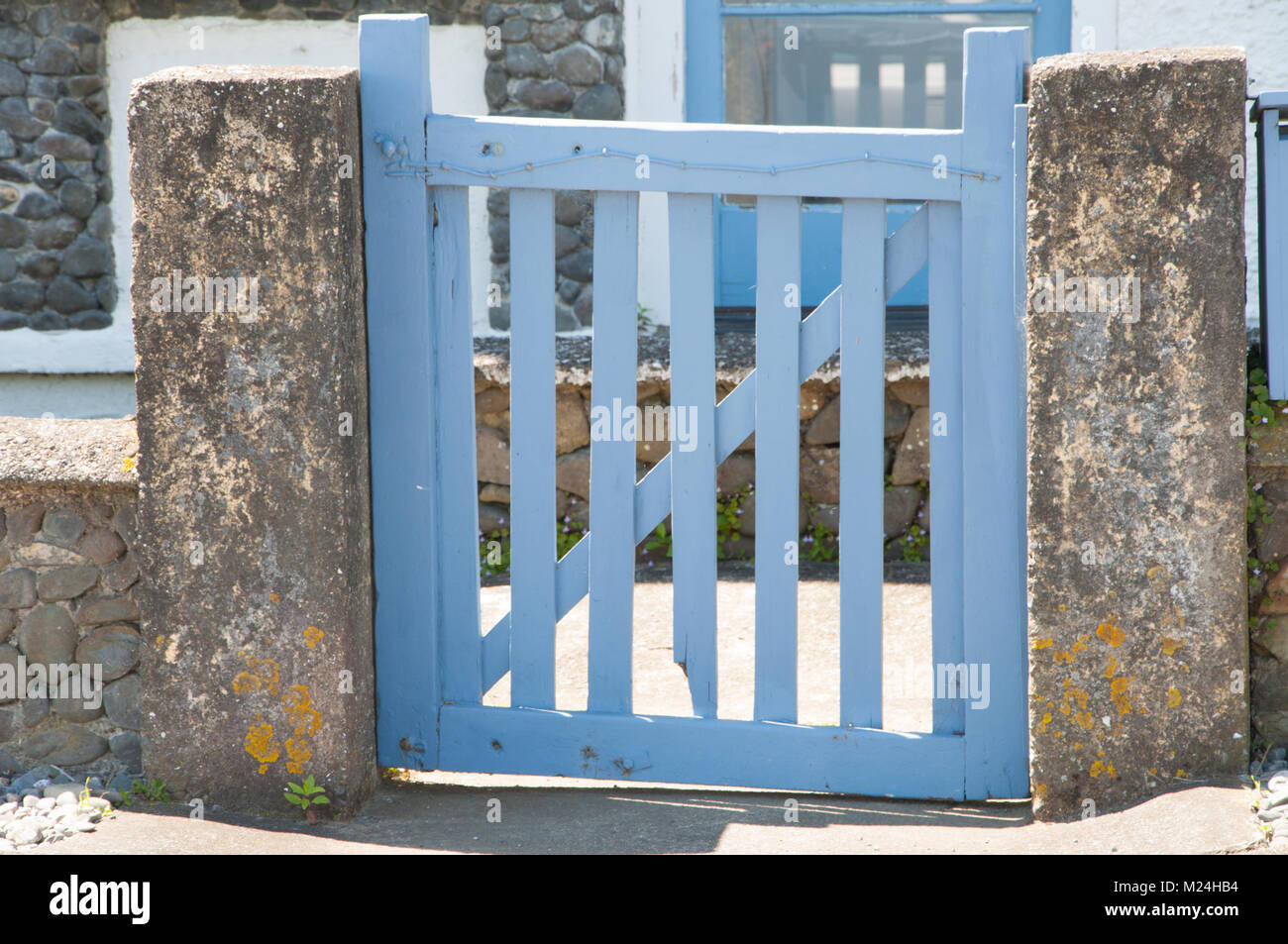 Home gate hi-res stock photography and images - Alamy