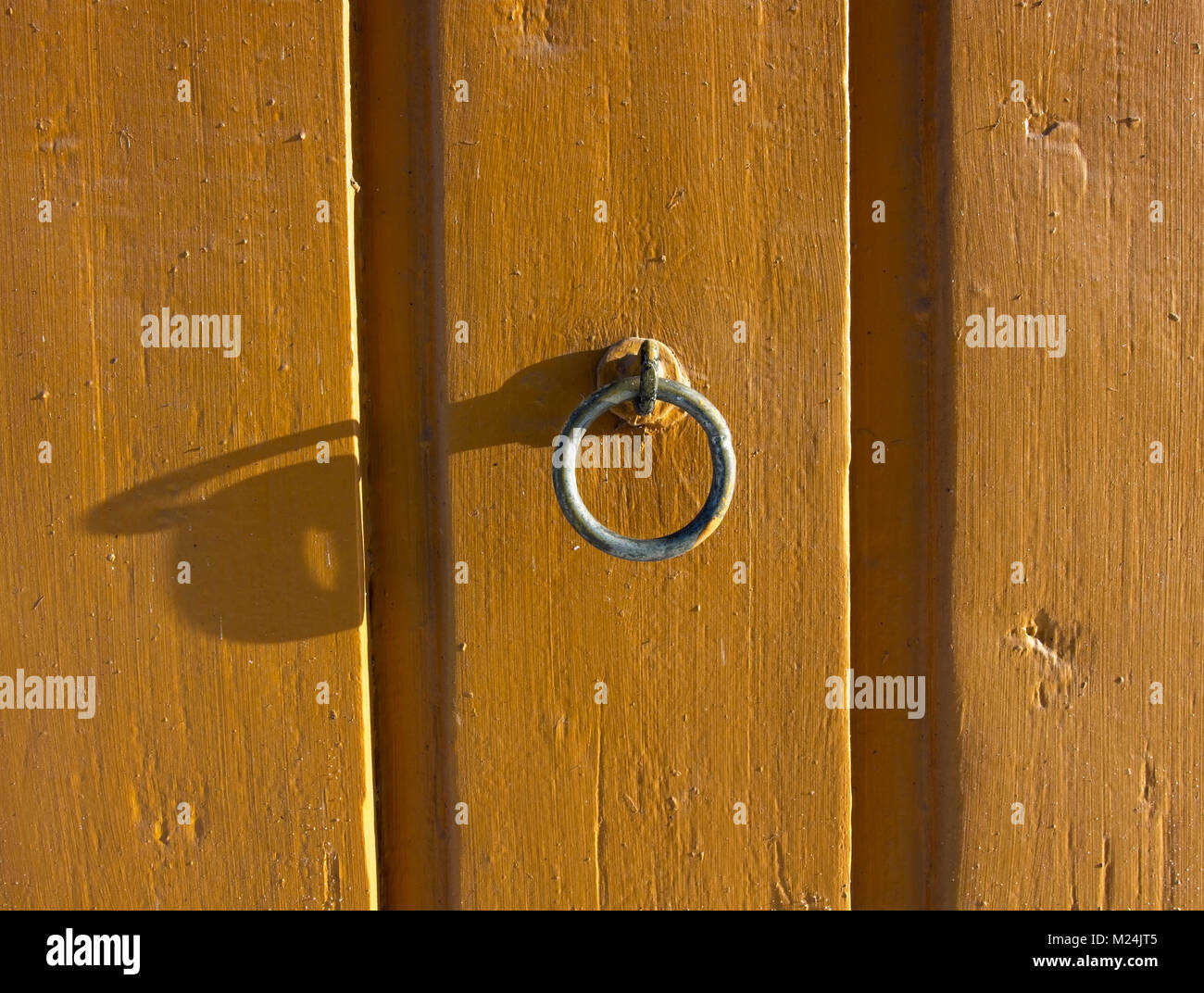 Ring on the wall hi-res stock photography and images - Alamy