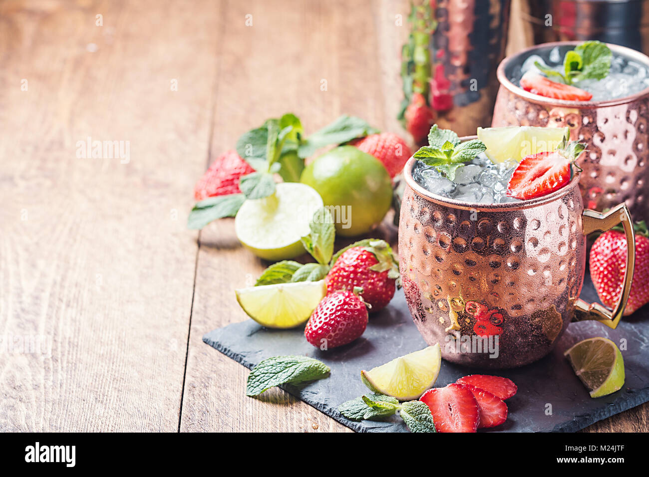 Moscow mule cocktail Stock Photo - Alamy