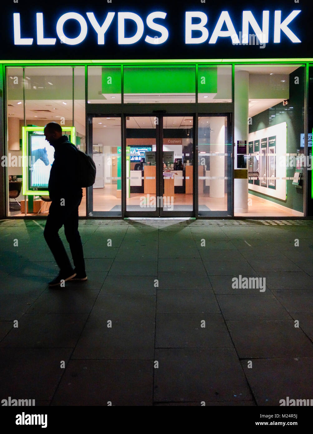 Lloyds banking group london hi-res stock photography and images - Alamy