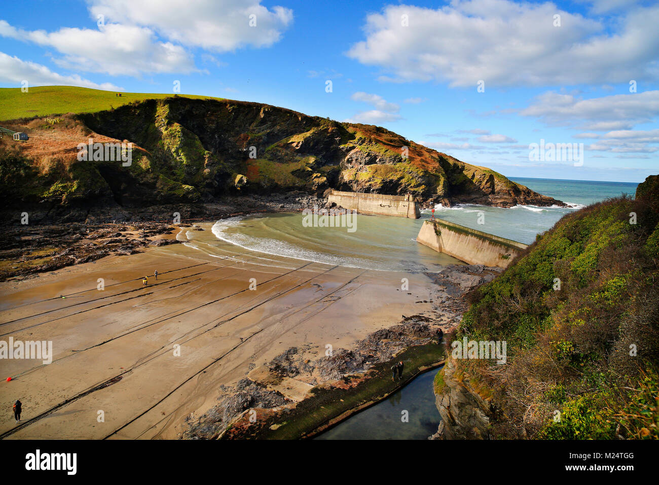 Winter in cornwall hi-res stock photography and images - Alamy