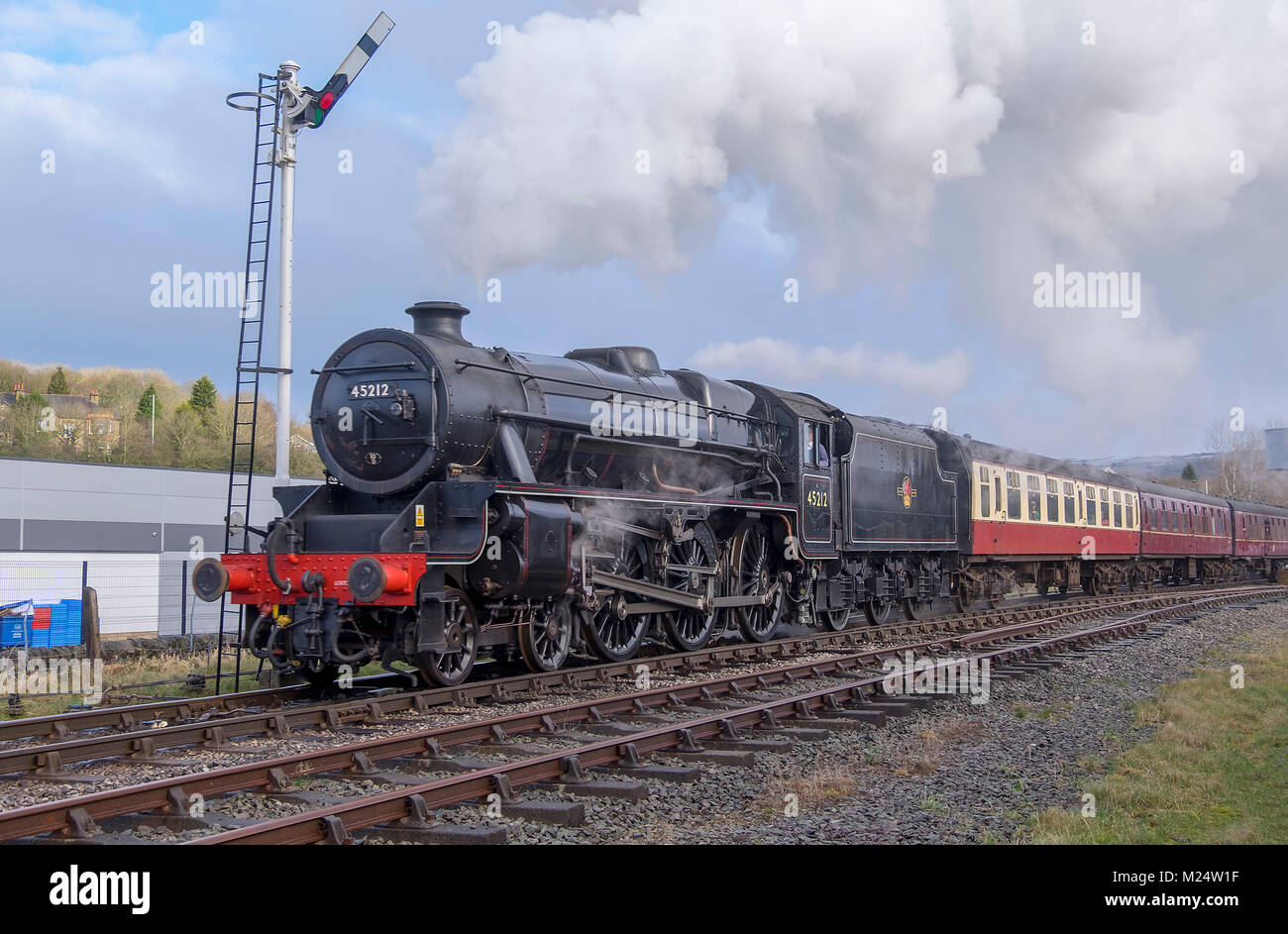 Black five locomotive hi-res stock photography and images - Alamy