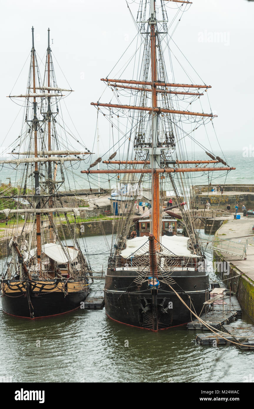 Tall ships charlestown cornwall hi-res stock photography and images - Alamy