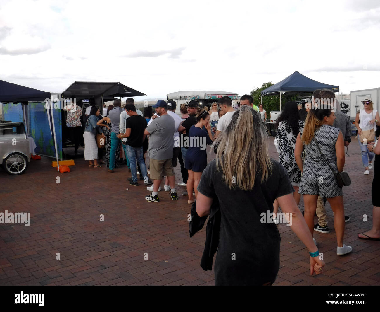 Concert people talking hi-res stock photography and images - Alamy