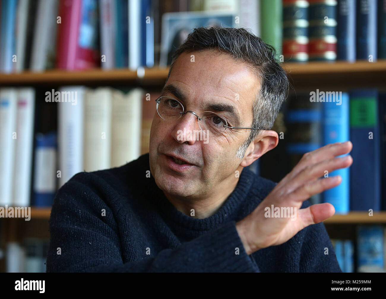 News office writer hi-res stock photography and images - Alamy