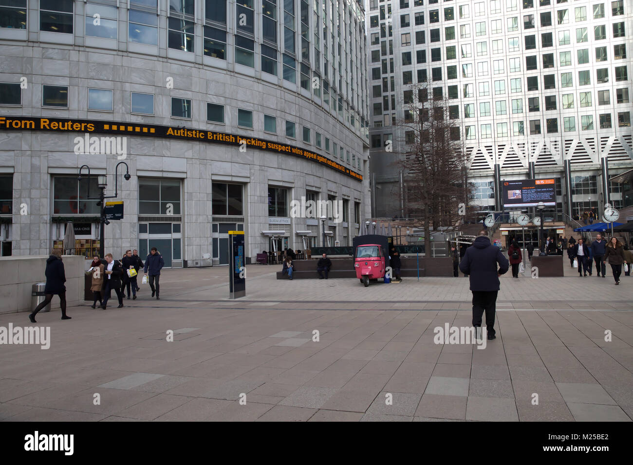 London,UK,5TH February 2018,Dull, cold and miserable by Canary Wharf in ...
