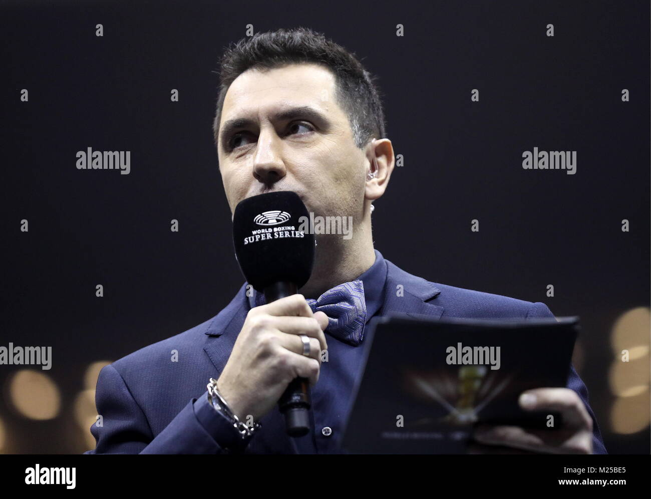 Boxing Ring Announcer High Resolution Stock Photography and Images - Alamy