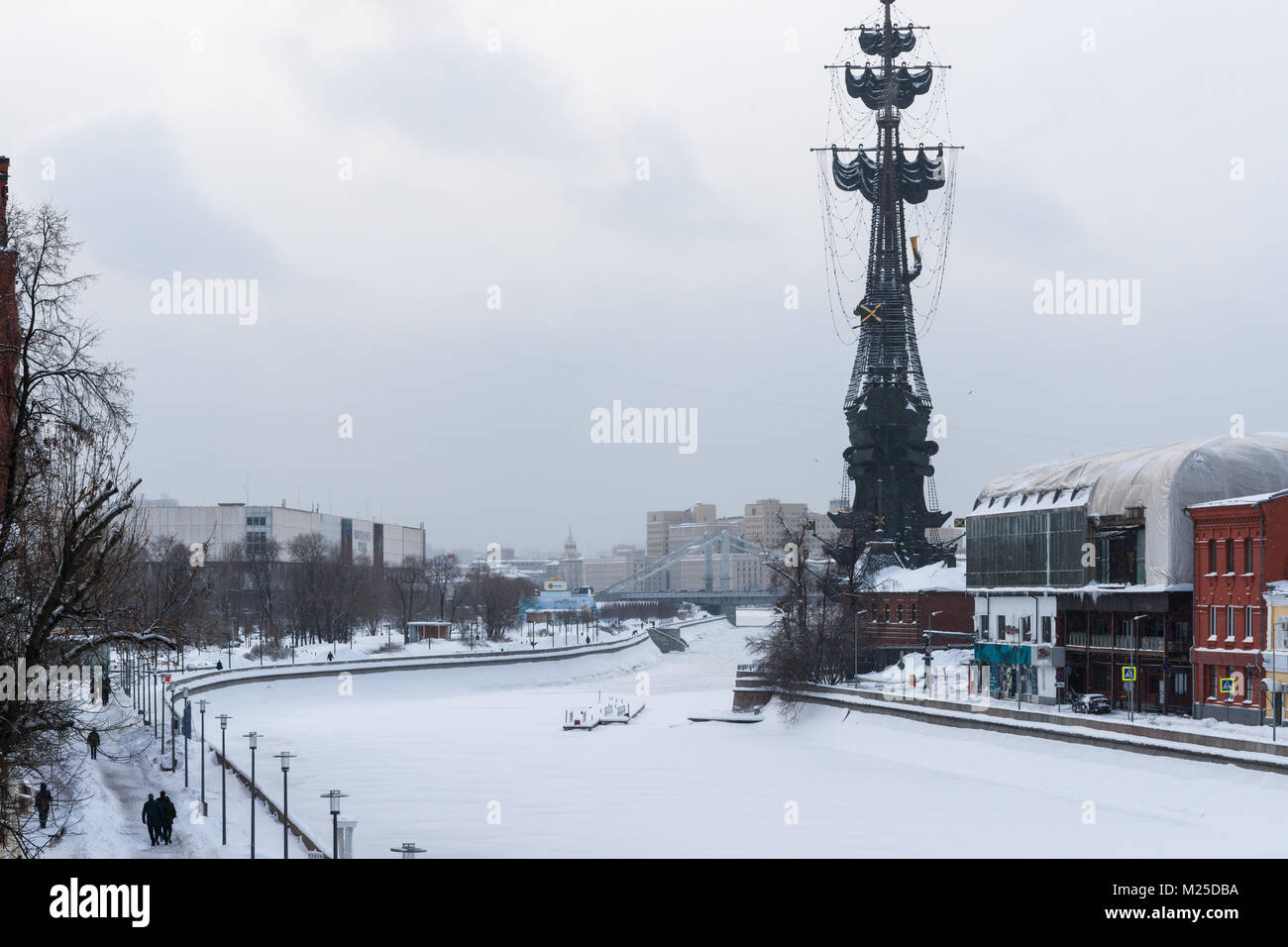 Russian weather, Moscow. Monday, February 5, 2018. The city revives ...
