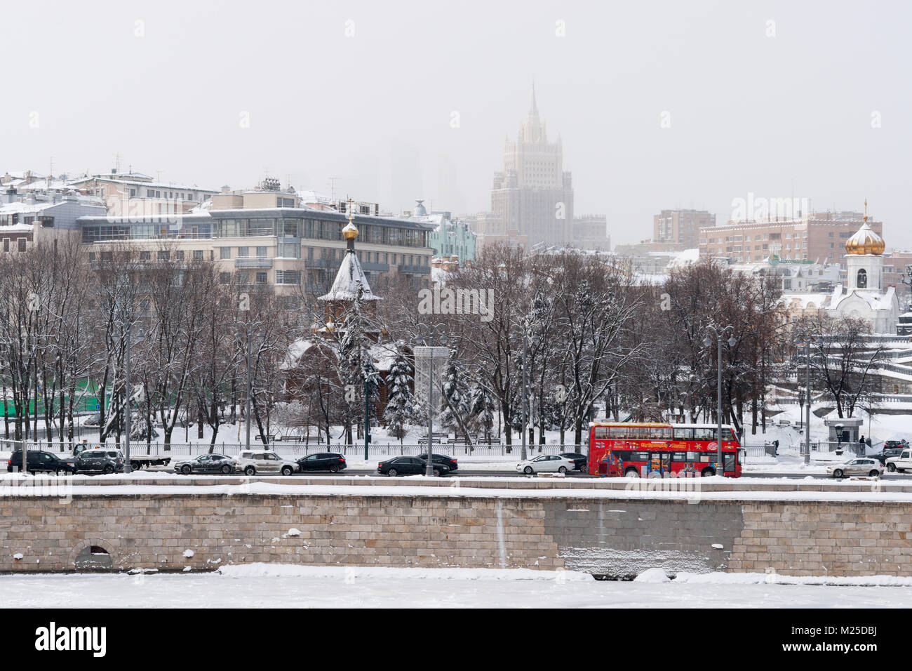 Russian weather, Moscow. Monday, February 5, 2018. The city revives ...