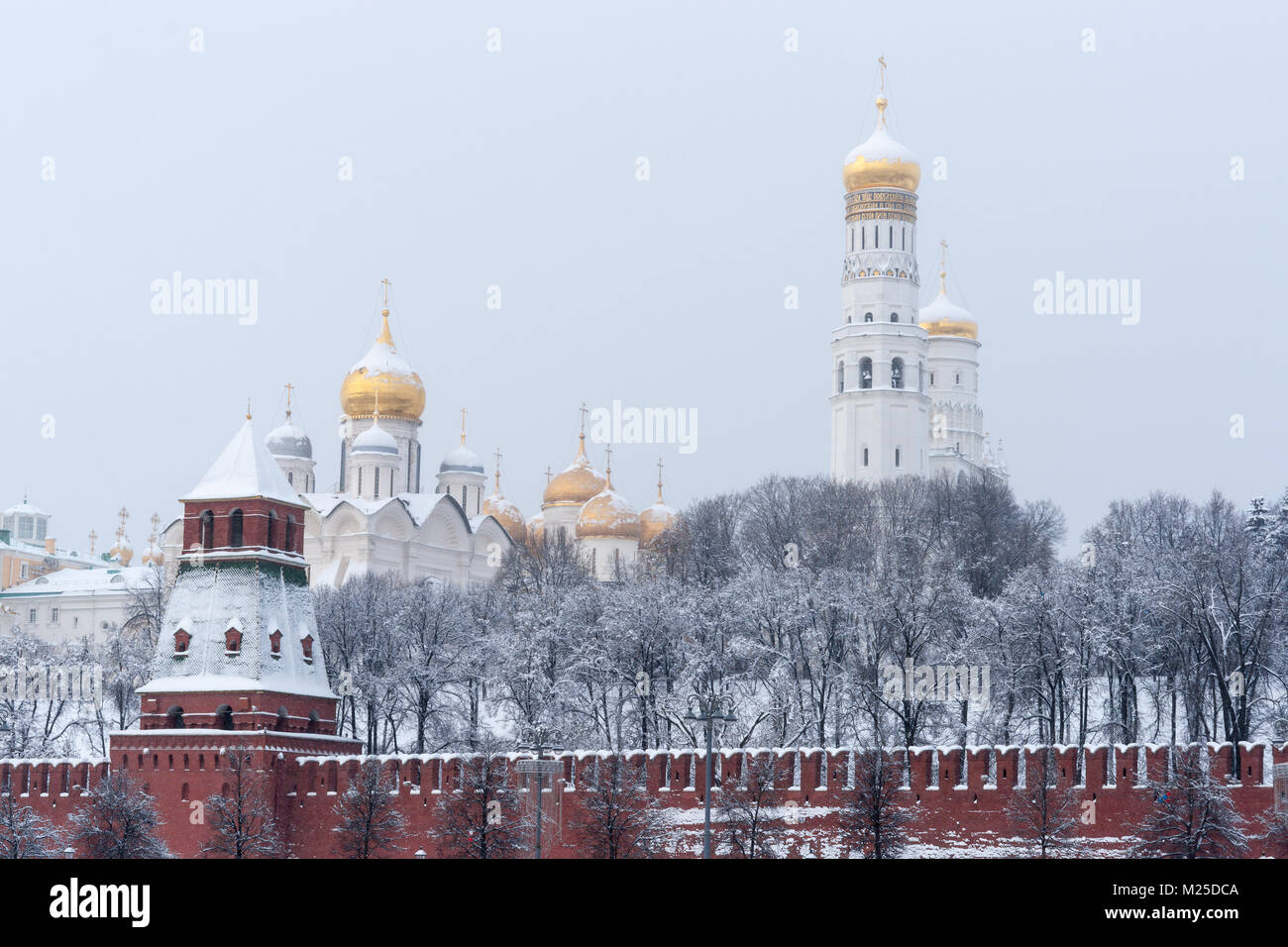 Russian weather, Moscow. Monday, February 5, 2018. The city revives ...