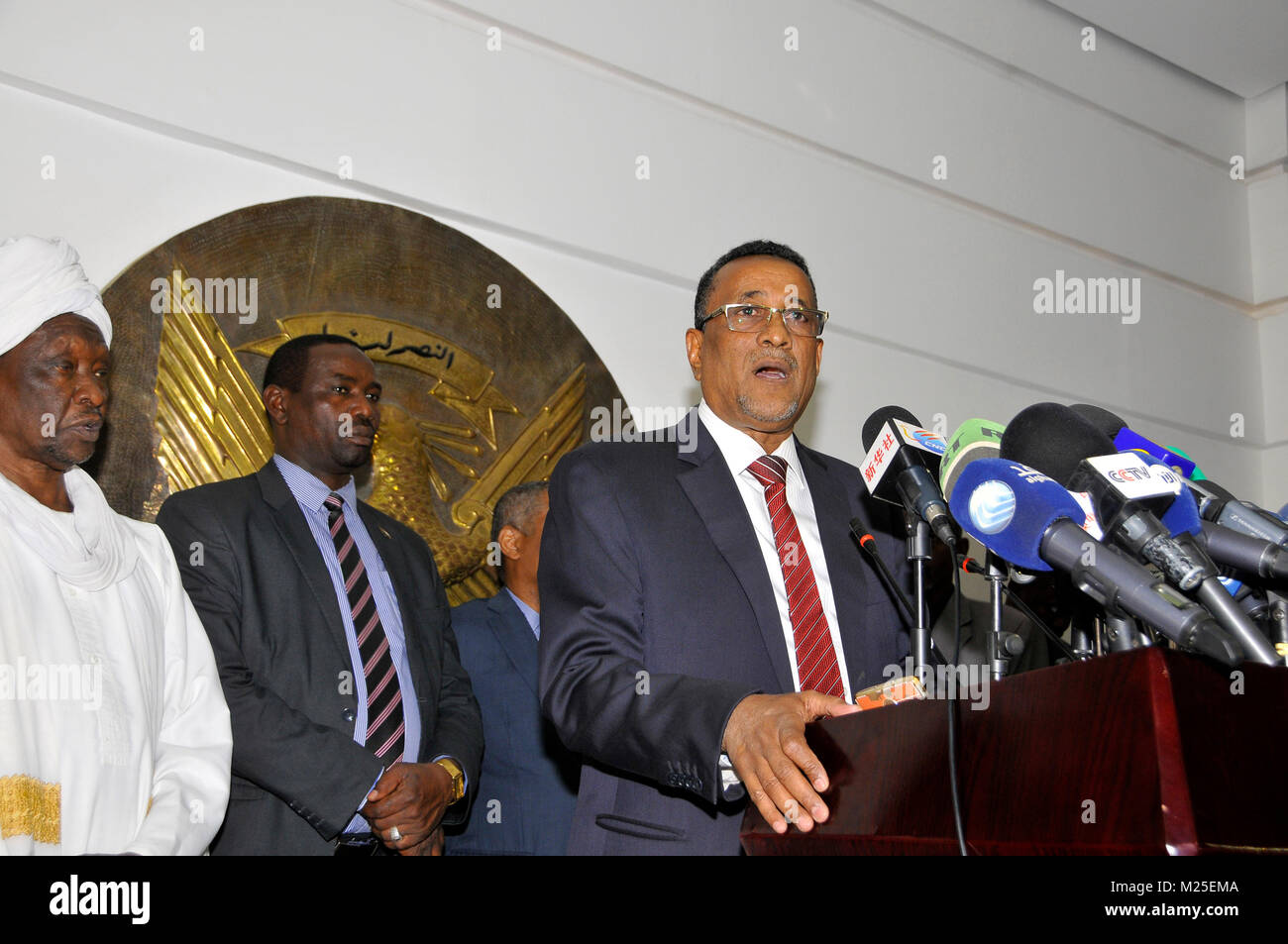 Khartoum, Sudan. 5th Feb, 2018. Ibrahim Mahmoud Hamid (Front), Sudanese ...