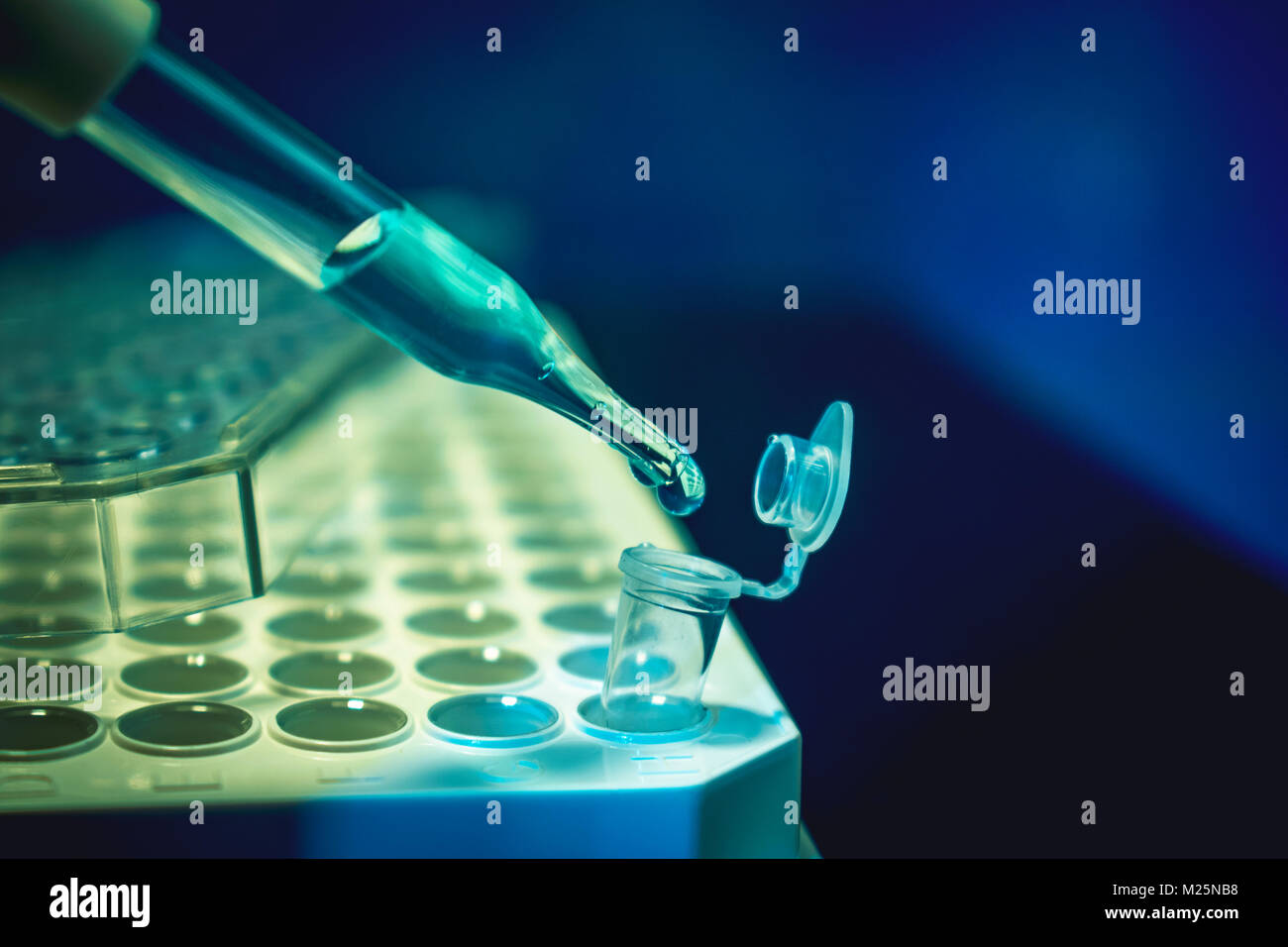 Gene editing hi-res stock photography and images - Alamy