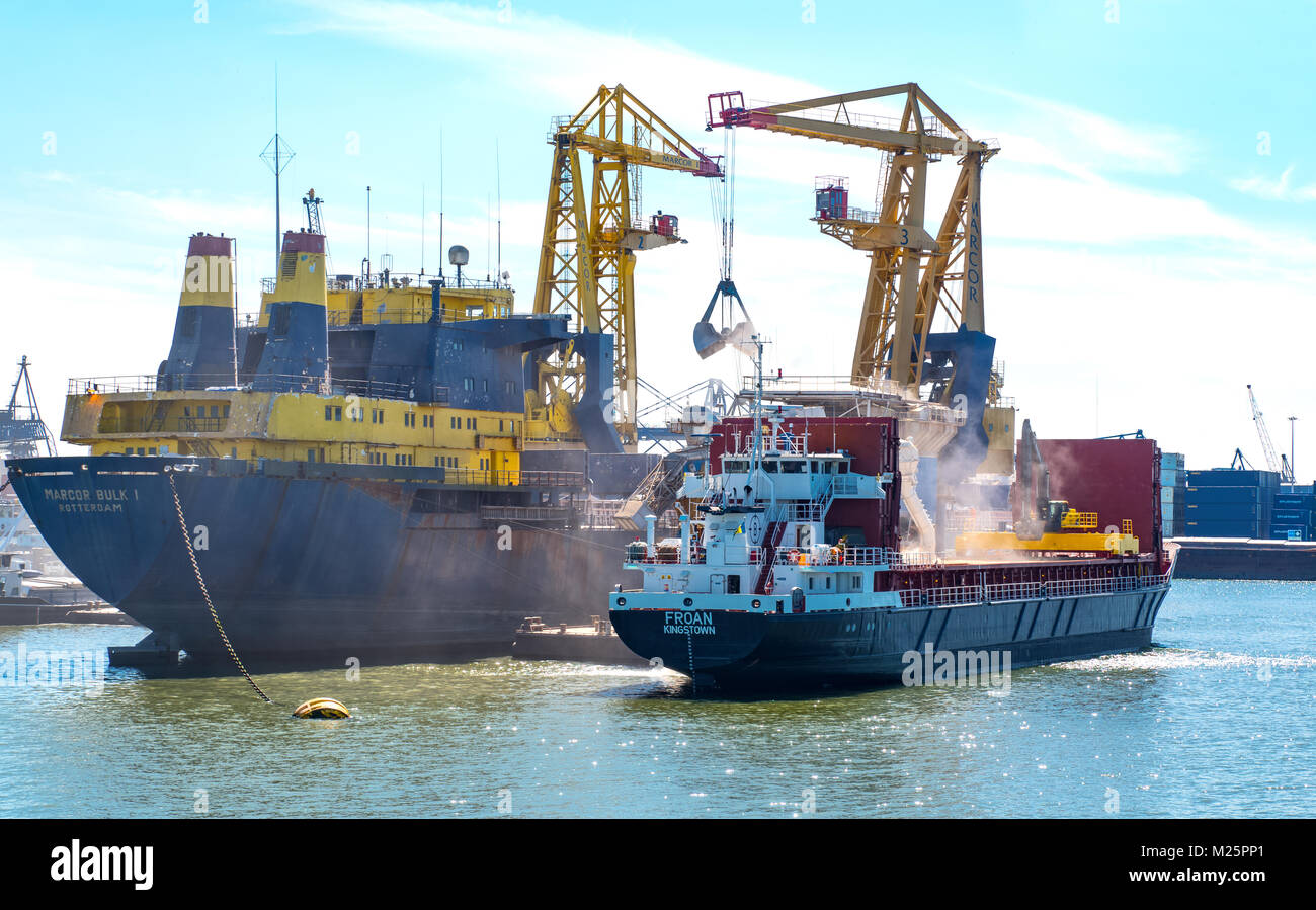 Dutch Cargo Ships High Resolution Stock Photography and Images - Alamy