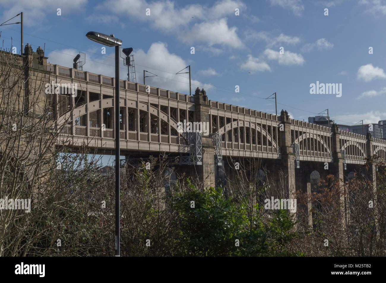 Double deck road bridge hi-res stock photography and images - Alamy
