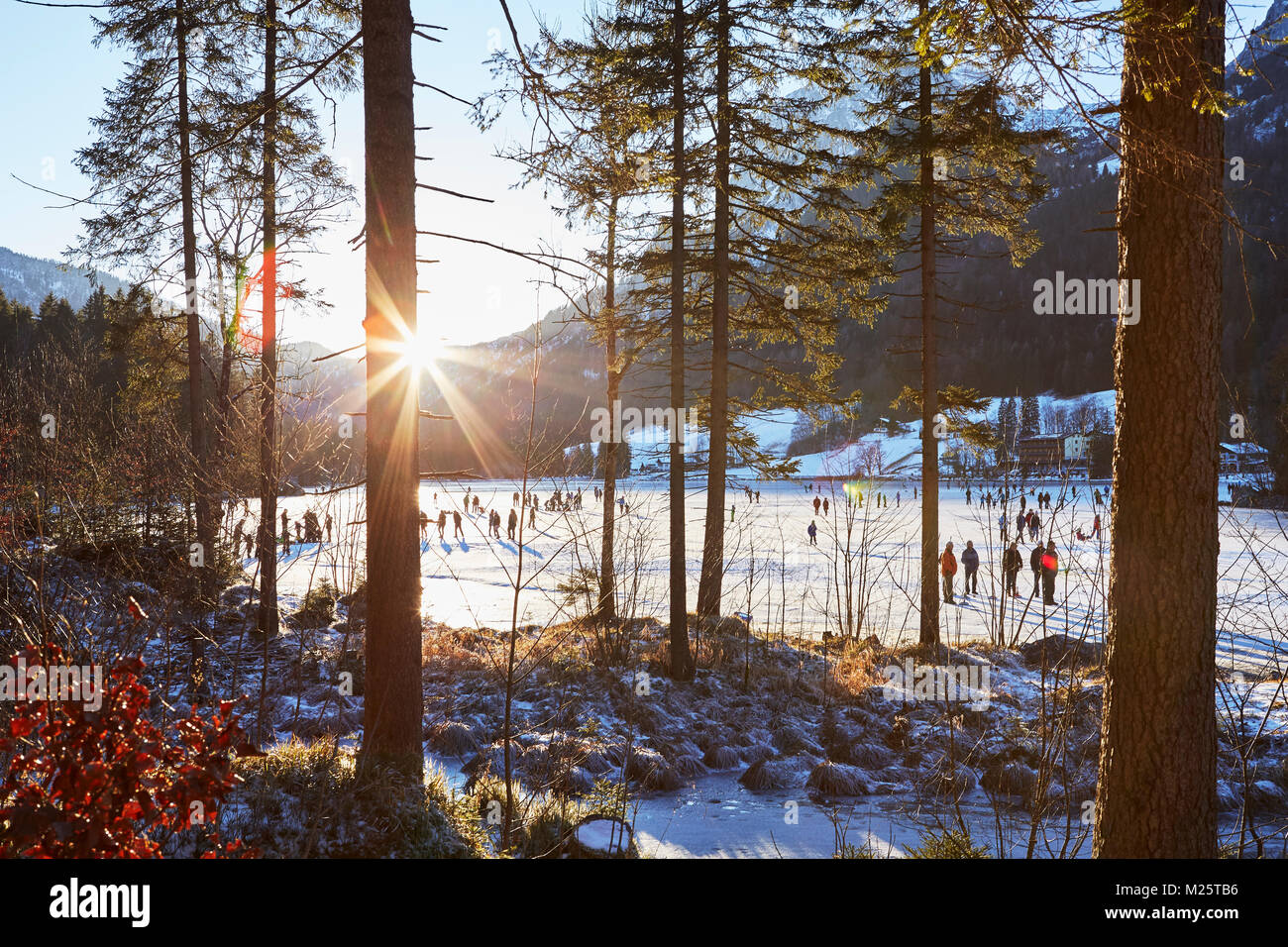 Der Hintersee bei Ramsau im Winter Stock Photo - Alamy
