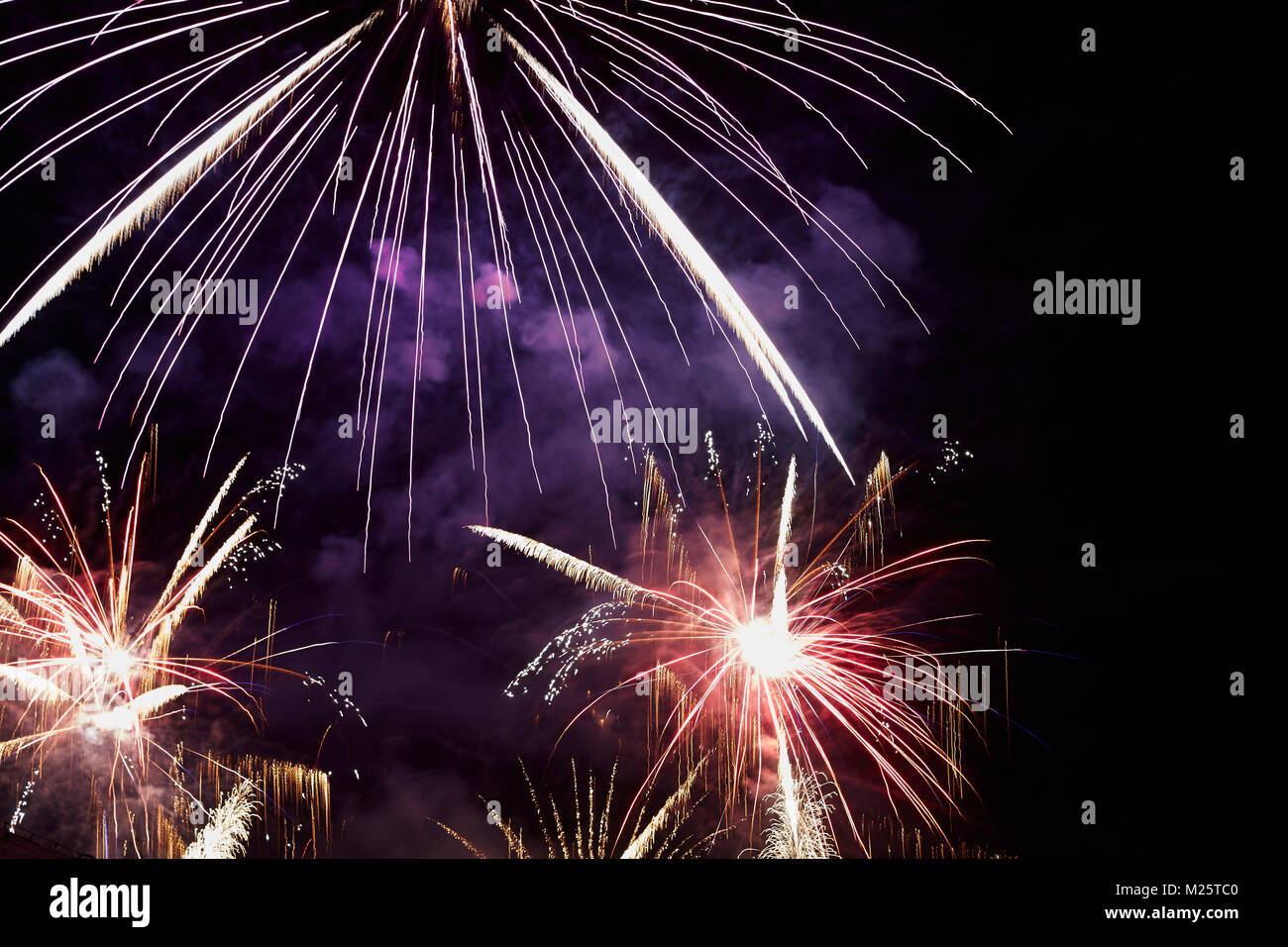 Fireworks at the turn of the year hi-res stock photography and images ...