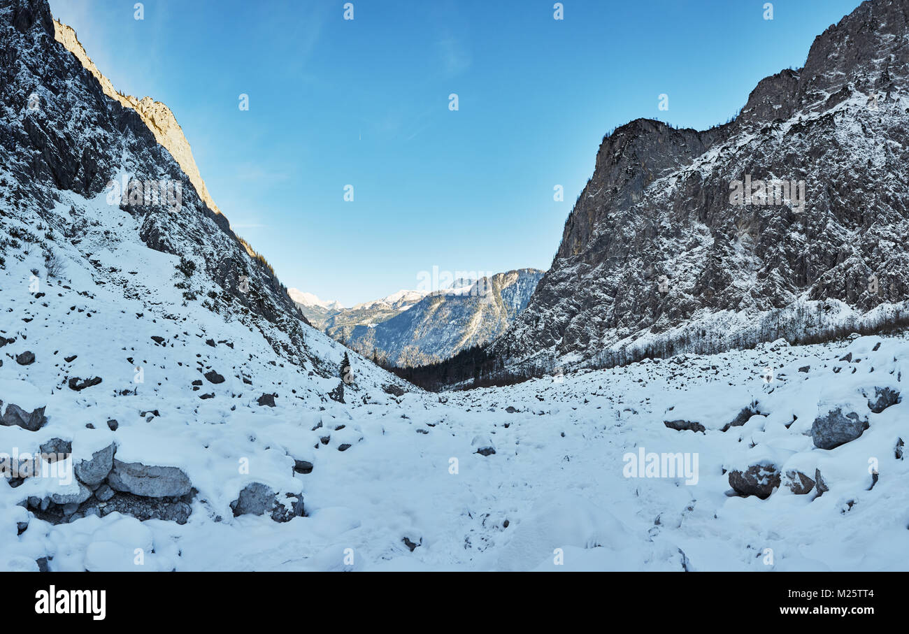 Watzmann hike in winter, Berchtesgaden Alps, panorama Stock Photo - Alamy