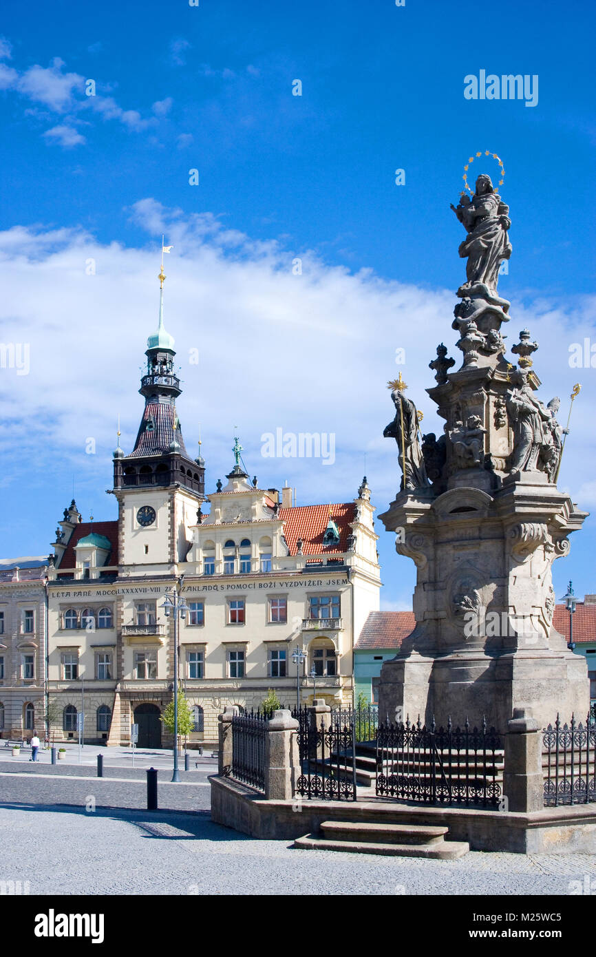 CZECH REPUBLIC, KLADNO - SETP 18, 2015: town hall and Marian column ...