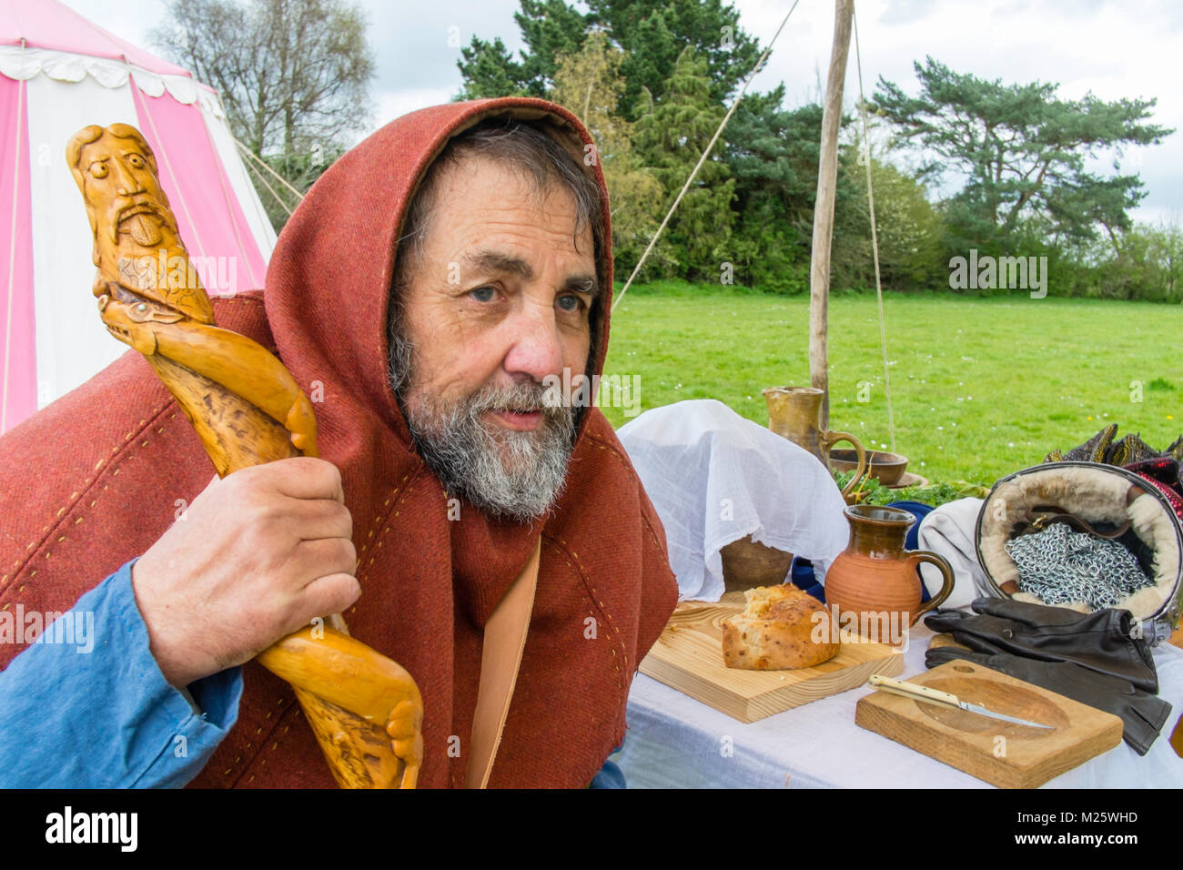 Medieval Man Cloak High Resolution Stock Photography and Images - Alamy