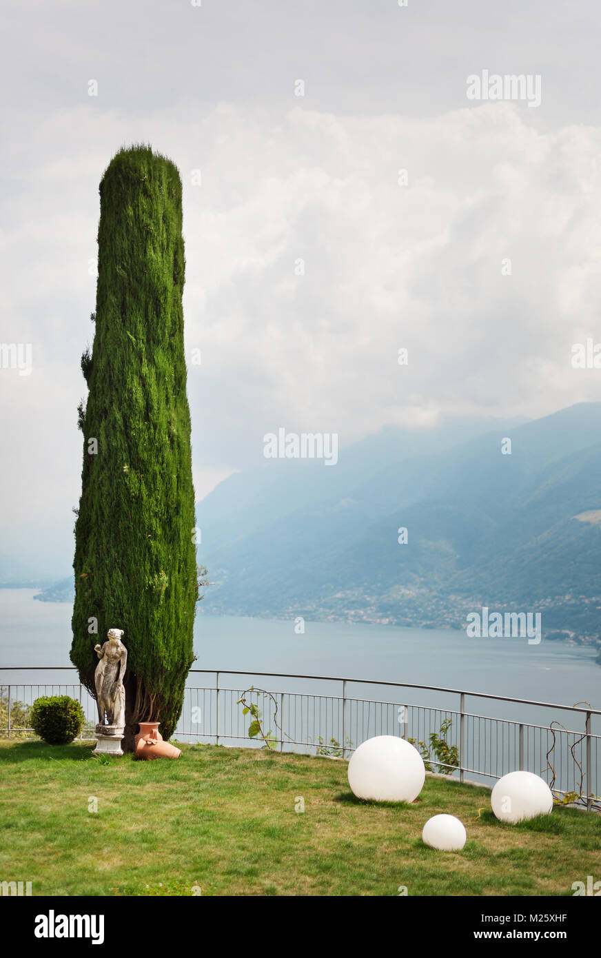 Cypress tree lake hi-res stock photography and images - Alamy