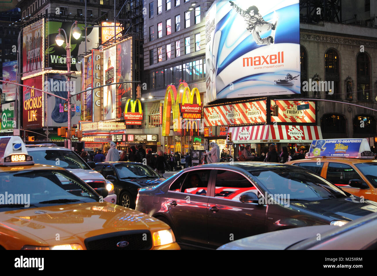 Evening time at the Broadway, Manhattan, New York, USA Stock Photo - Alamy