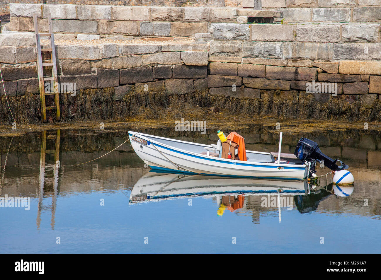 Moored boat harbor hi-res stock photography and images - Alamy