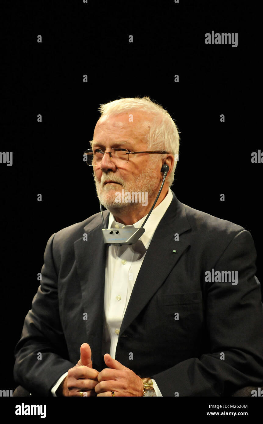 American novel writer Russel Banks talks in Lyon, France Stock Photo ...