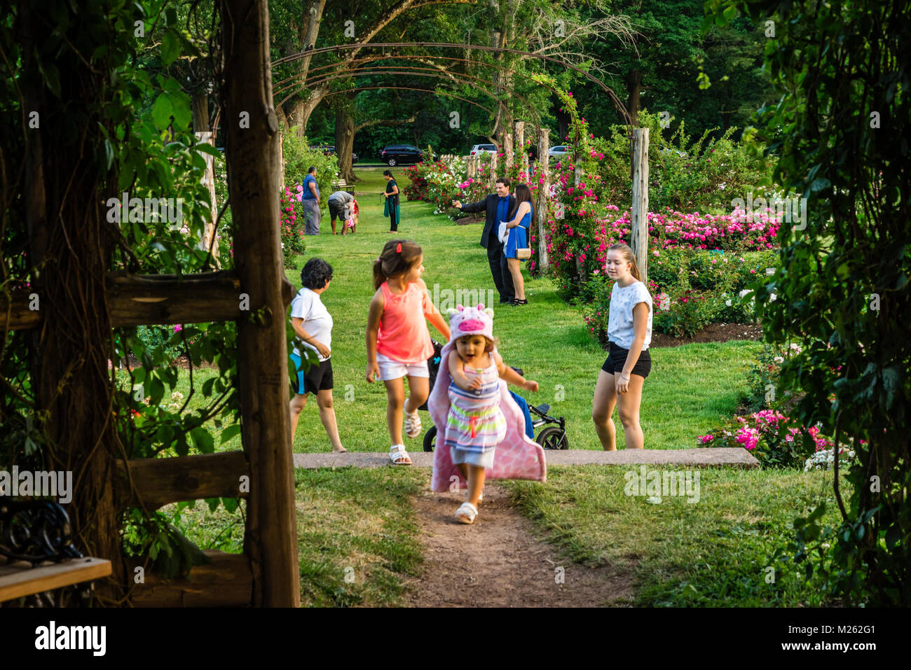 Elizabeth pond memorial hi-res stock photography and images - Alamy