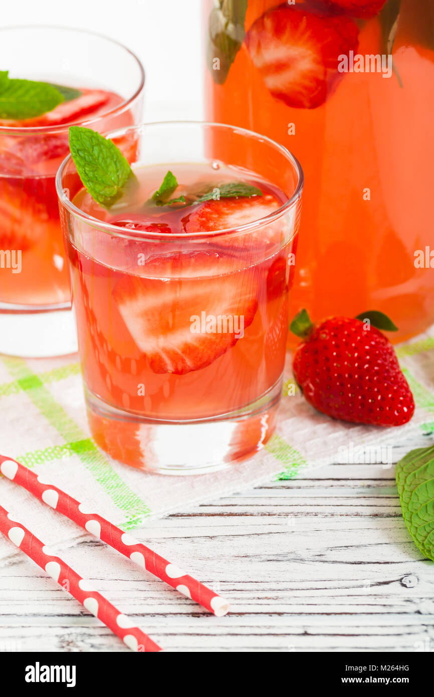 Summer Strawberry Drink Stock Photo - Alamy