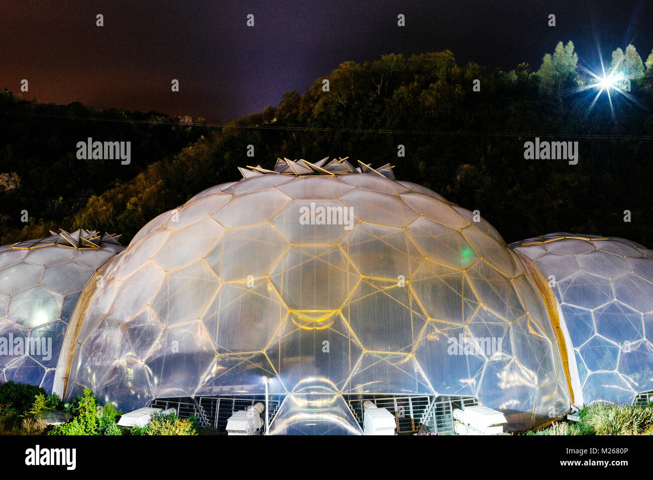 Exterior shows of the Eden Project Biomes at night. Bodelva, Cornwall ...