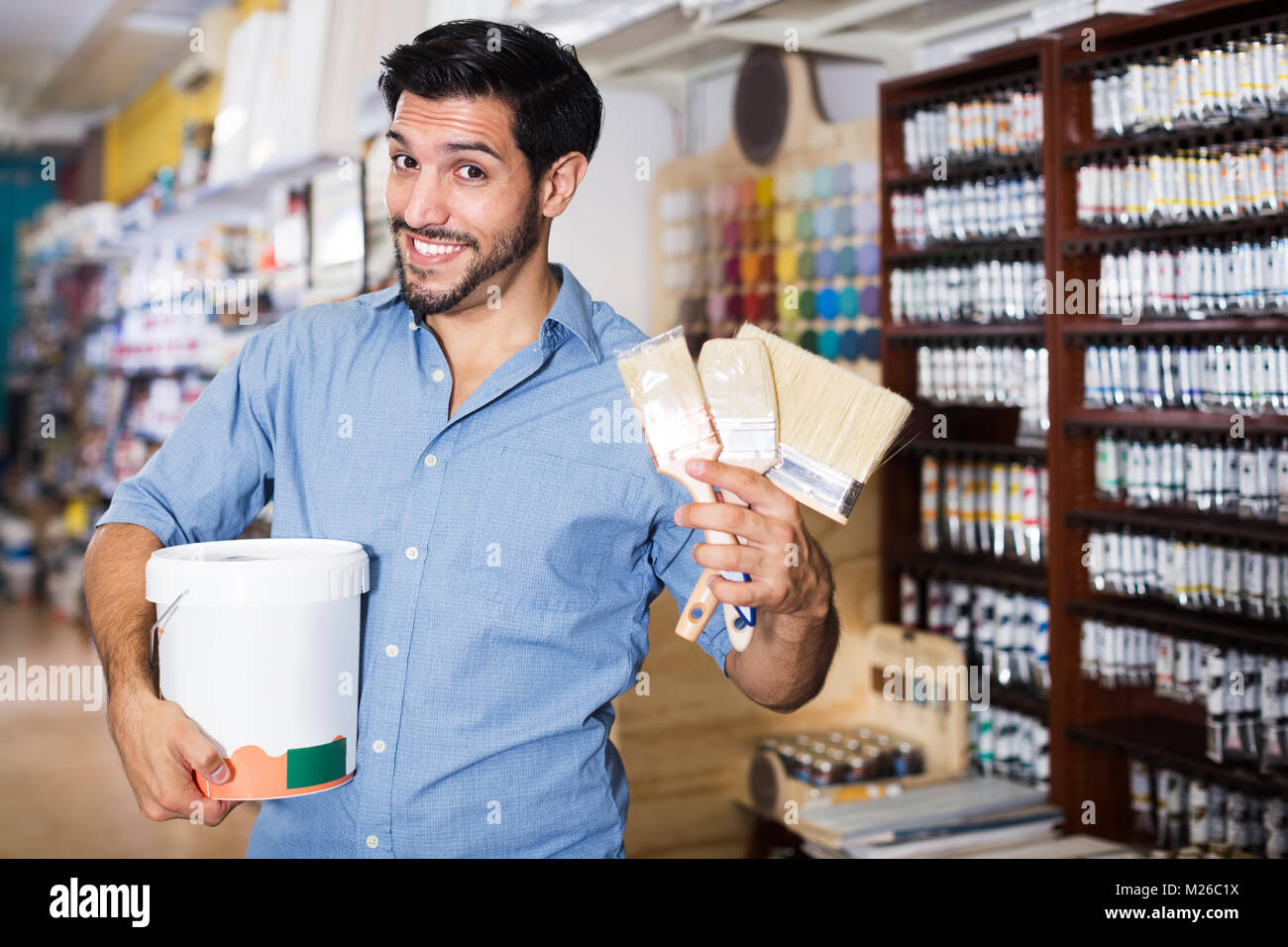 Man holding bucket laughing portrait hi-res stock photography and ...