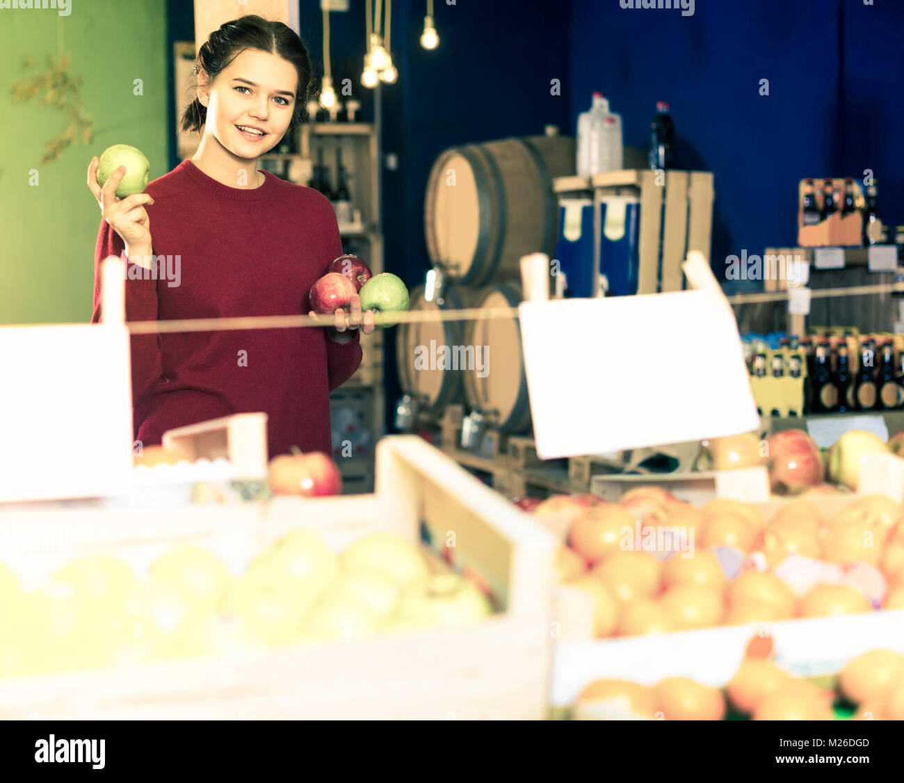 Teen selecting food hi-res stock photography and images - Alamy