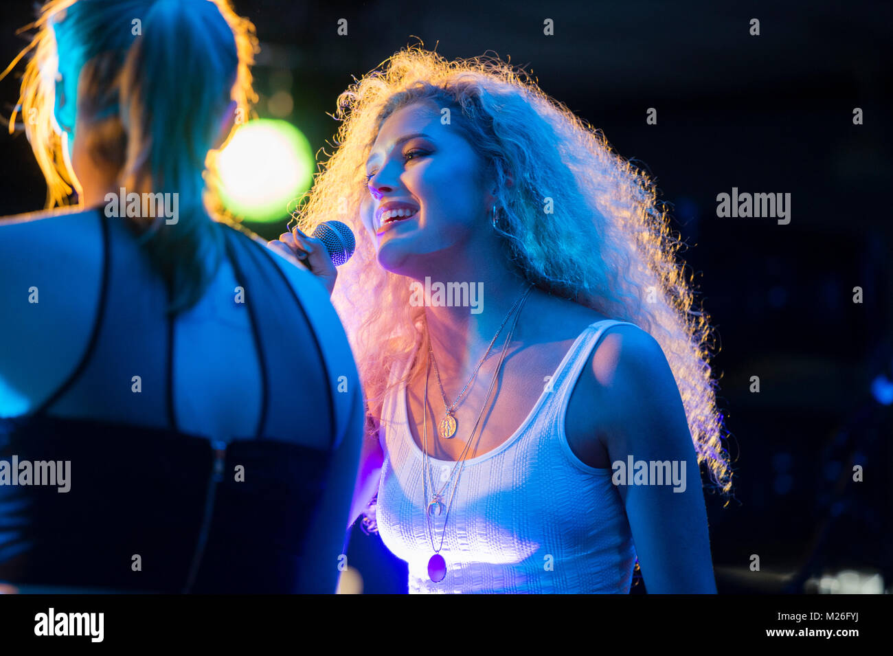 Welsh language band hi-res stock photography and images - Alamy