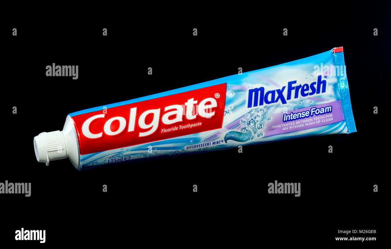 Colgate advertisement hi-res stock photography and images - Alamy
