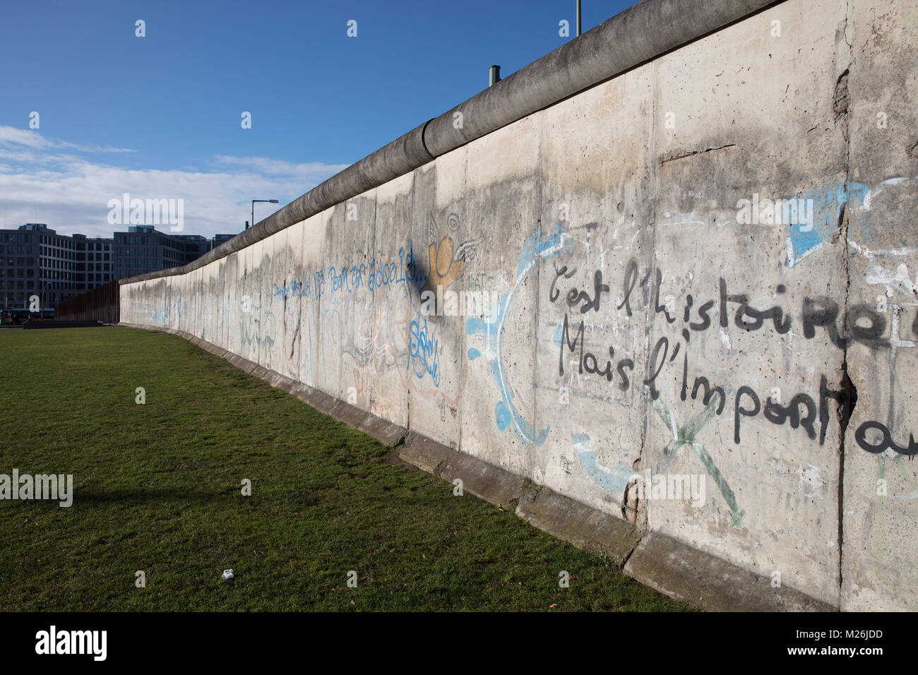 belin wall bernauer strasse Stock Photo - Alamy